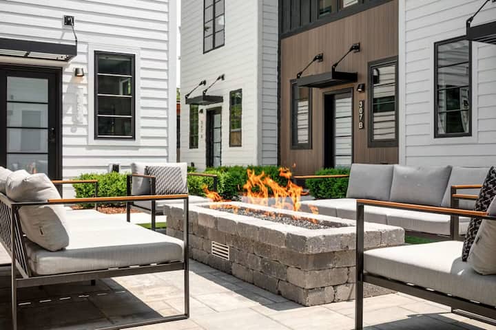Hamilton Place |Lakestone Building 4br | Downtown. - Traverse City