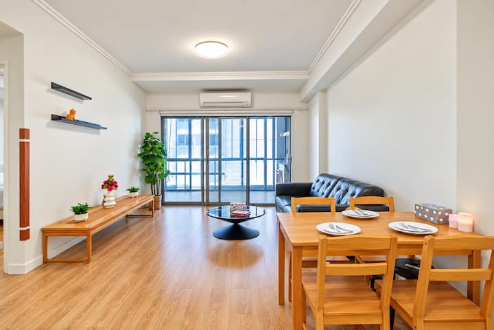 Enfield 2br With Parking| Near Burwood Chinatown - Burwood