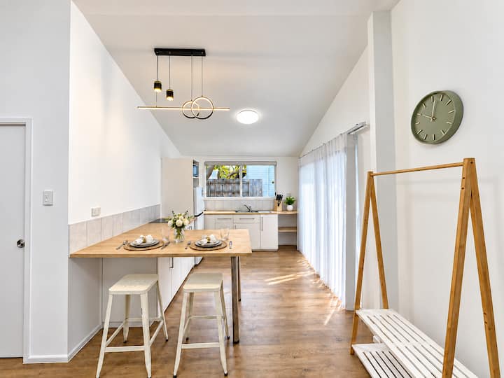 Hamilton Granny Flat|airport Cbd Racecourse - Brisbane