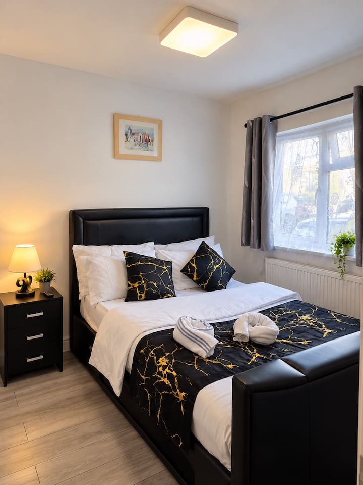 Elegant 3-bedroom Home With 2 Bathrooms In Kent. - Chatham