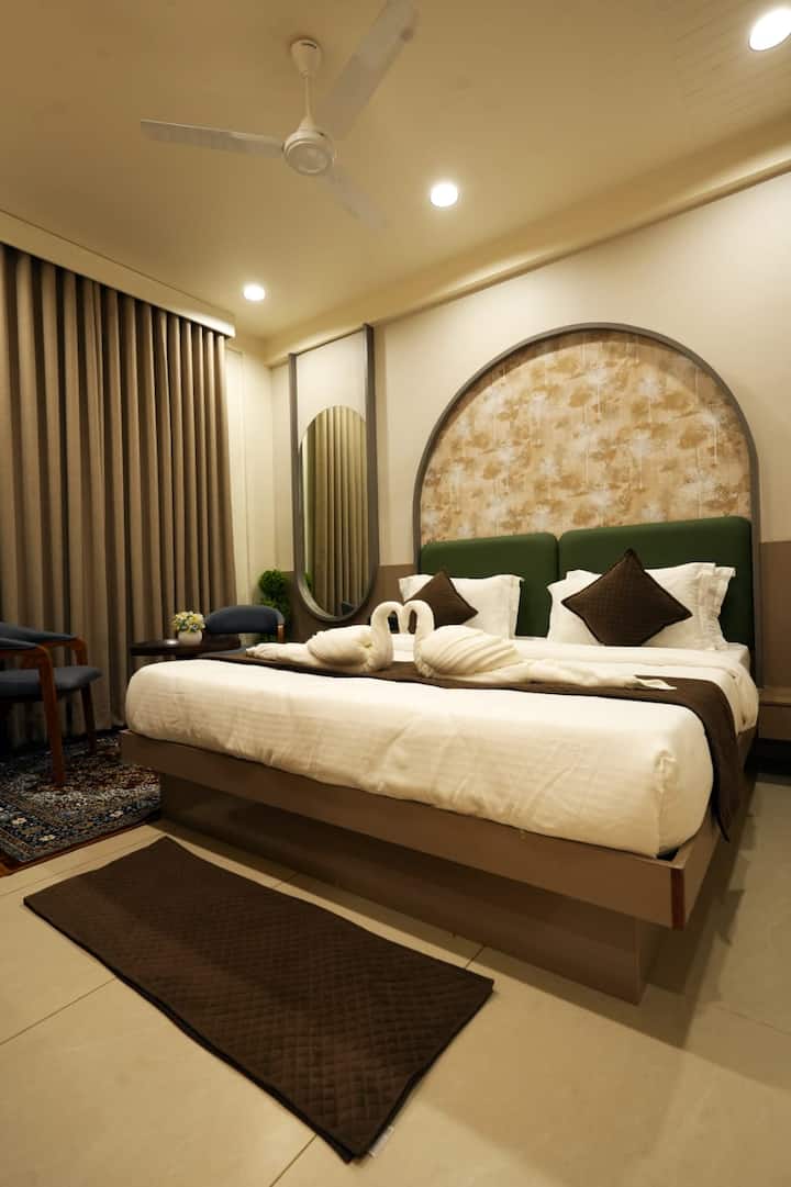 Super Deluxe By Hotel The Dwarka Palace - Dwarka