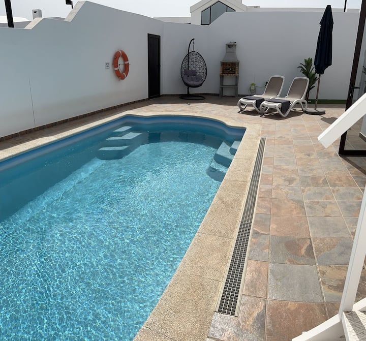 Villa Hola | Private Pool & Pool Table - Playa Blanca
