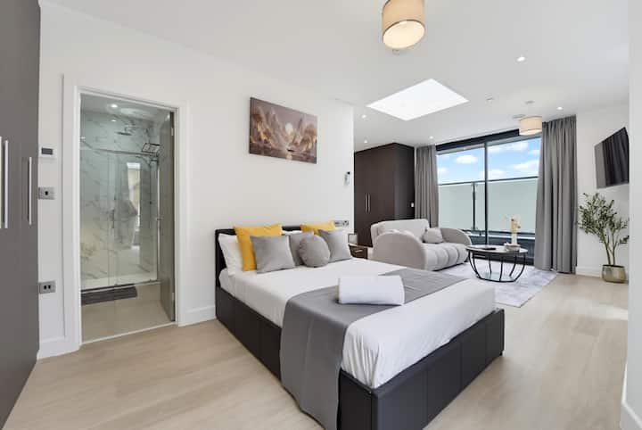 The Surbiton Suites By Charles - King Balcony - Surbiton