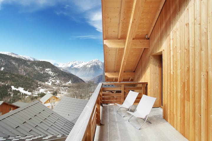 Vue Sur Les Montagnes | Piscine | Télécabine 600 M - Vaujany