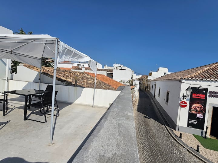 /Castelya House/ Steps From Old Town - Faro