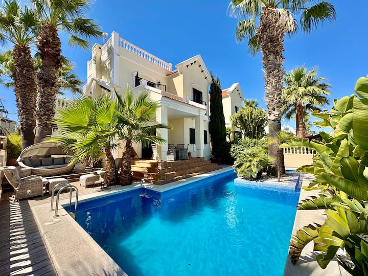 Bellota 8 - Los Dolses 3-bed Villa, Private Pool - Villamartin