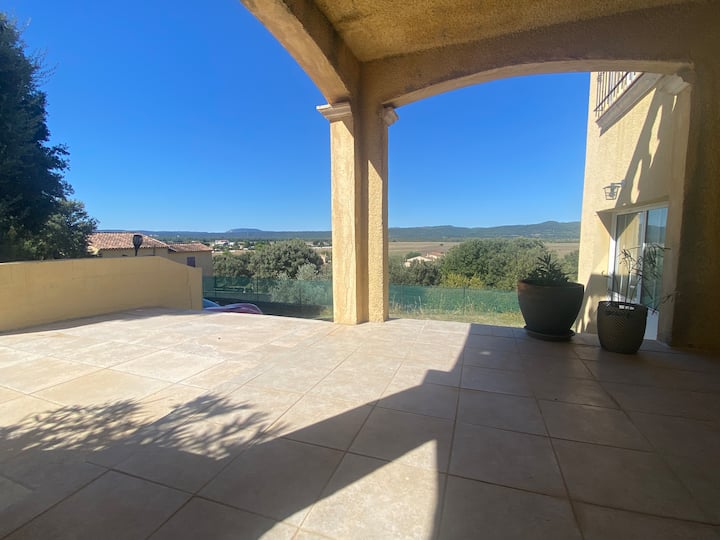 Une Super Maison Au Rez-de-chaussée D'une Villa - Vinon-sur-Verdon