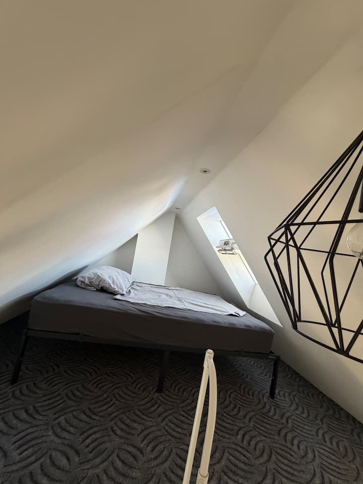 Gemütliche Dachgeschoss Wohnung In Oberasbach. - Zirndorf
