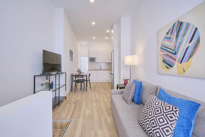 Bright & Modern 1br | Ac | 2 Min Metro Oporto - Madrid
