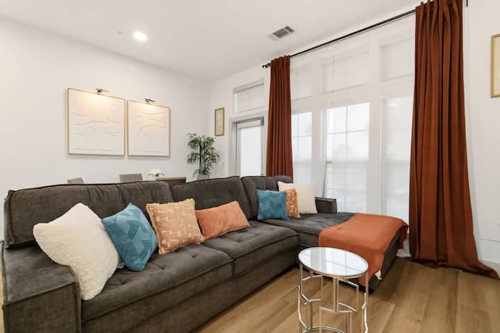 Executive Living @ Cityline | Luxury 1br Apt - Richardson, TX