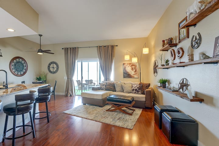 Beautifully Remodeled 55+ Sun City Getaway | 2br - Sun City, AZ