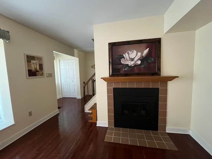 Peaceful Executive Retreat/large Deck & Garden - Limerick Township, PA