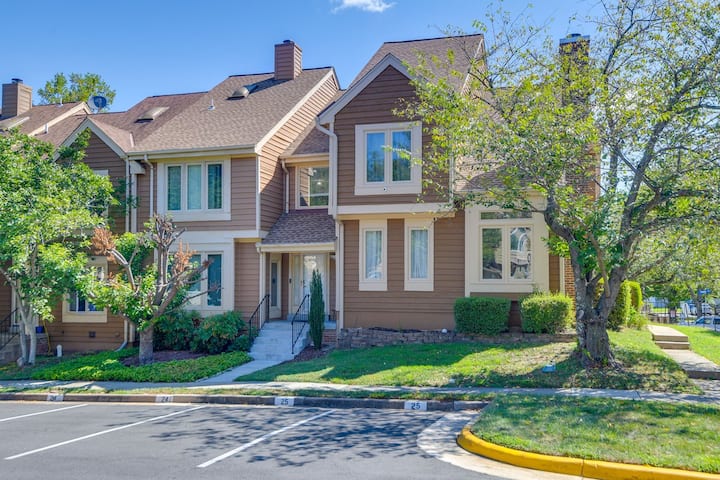 Spacious 4br Home Near Airport & Downtown - Ashburn, VA