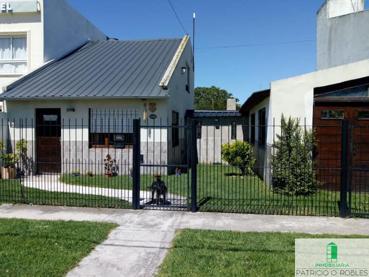 Casa Con Parque En Miramar - Miramar