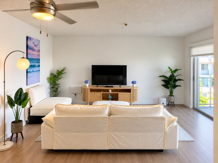 Modern Living | Peace & Comfort - Redondo Beach, CA