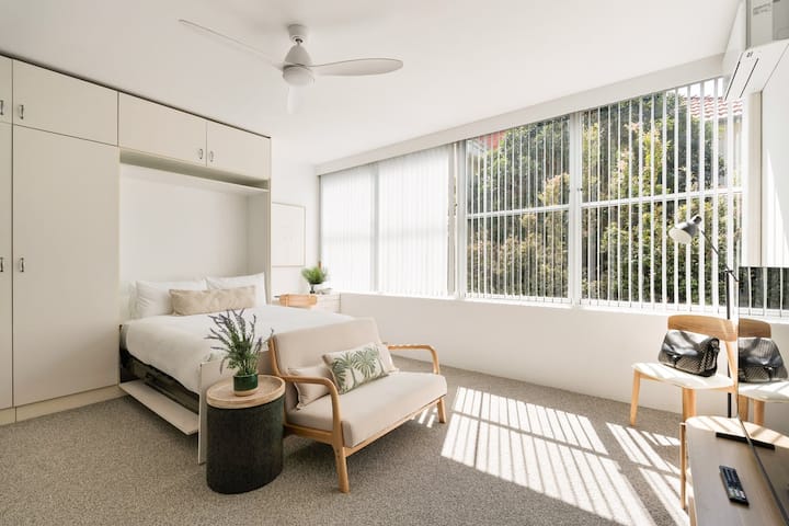 Bay Court I - Spacious Studio Next To Hayes Beach - Taronga Zoo Sydney