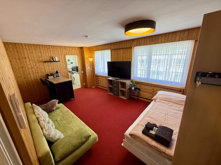 1.5 Zimmerwohnung Mit Mini Bad Und Mini Küche - Coire