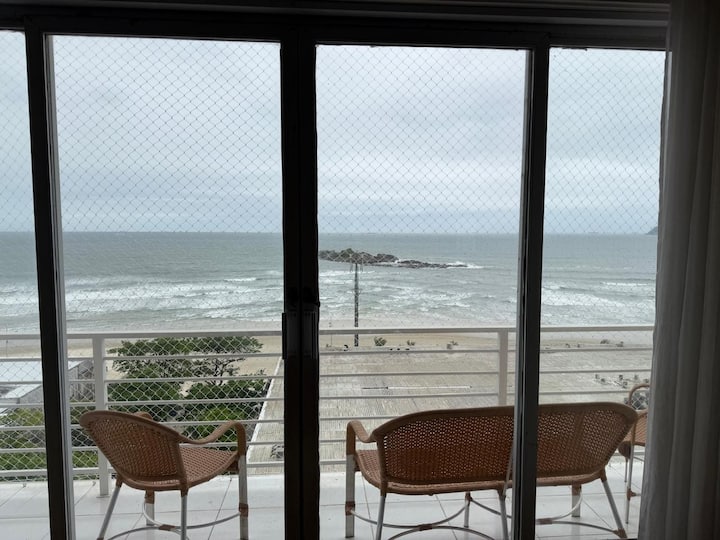 Pacote Réveillon- Apartamento De Frente Para O Mar - Guarujá