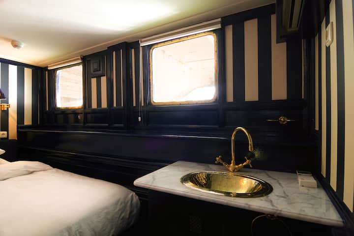 Room 10: Delft Blue Cabin - Ship Room With Sauna - Amsterdam