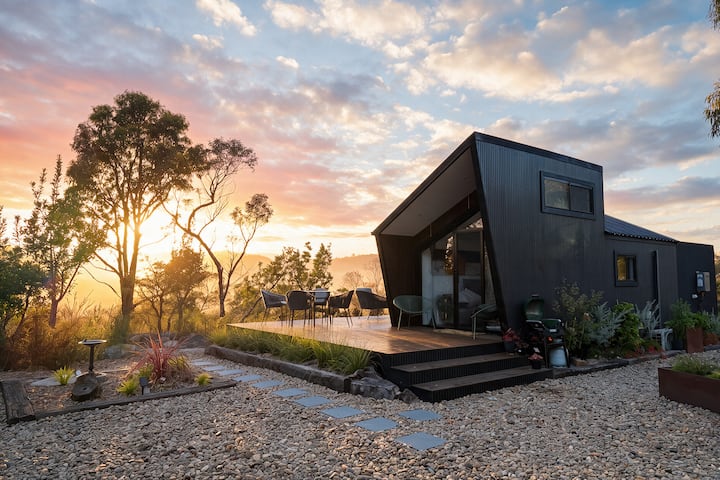 Tiny Ridge Retreat Where The Bush Meets Luxury - Sydney