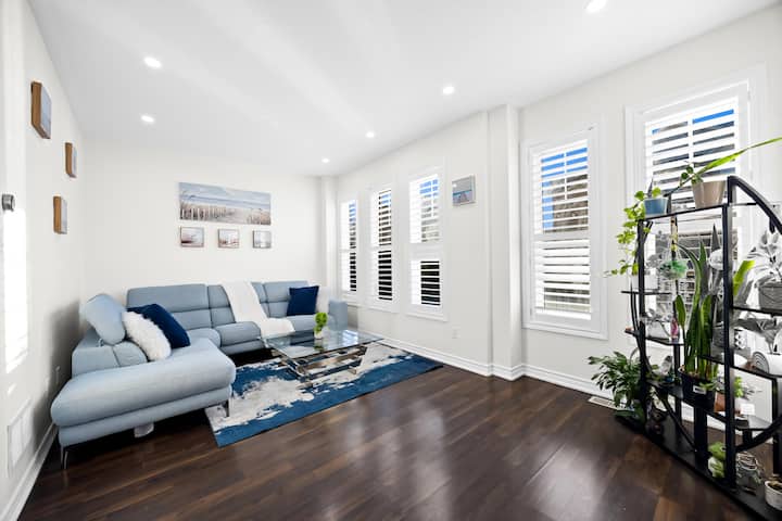 Spacious 4br Brampton Retreat | 2 King Beds + Bbq - Brampton