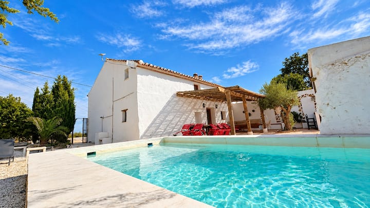 Private Padel & Heated Pool Villa · Sunset Views - Andalousie
