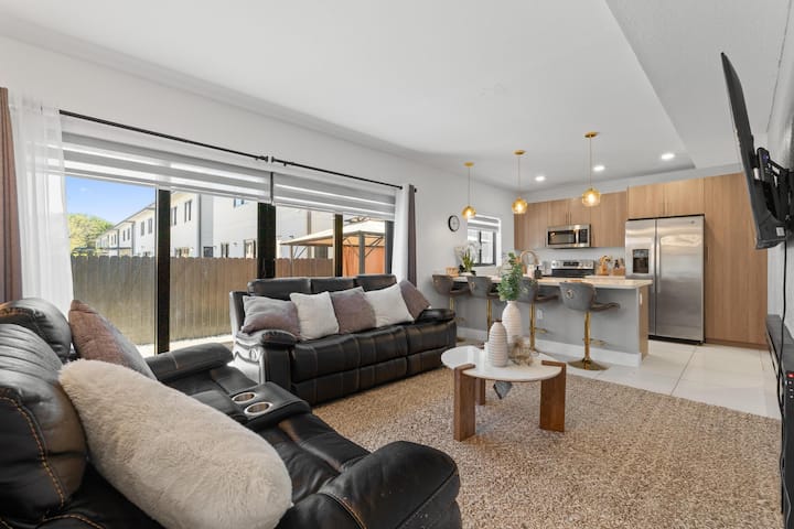 Sunny 4br Retreat | Near Everglades & Florida Keys - Homestead, FL