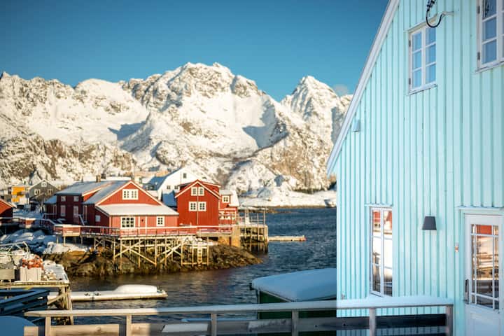 Lofoten Pier Lodge - Arctic Coliving - Henningsvær