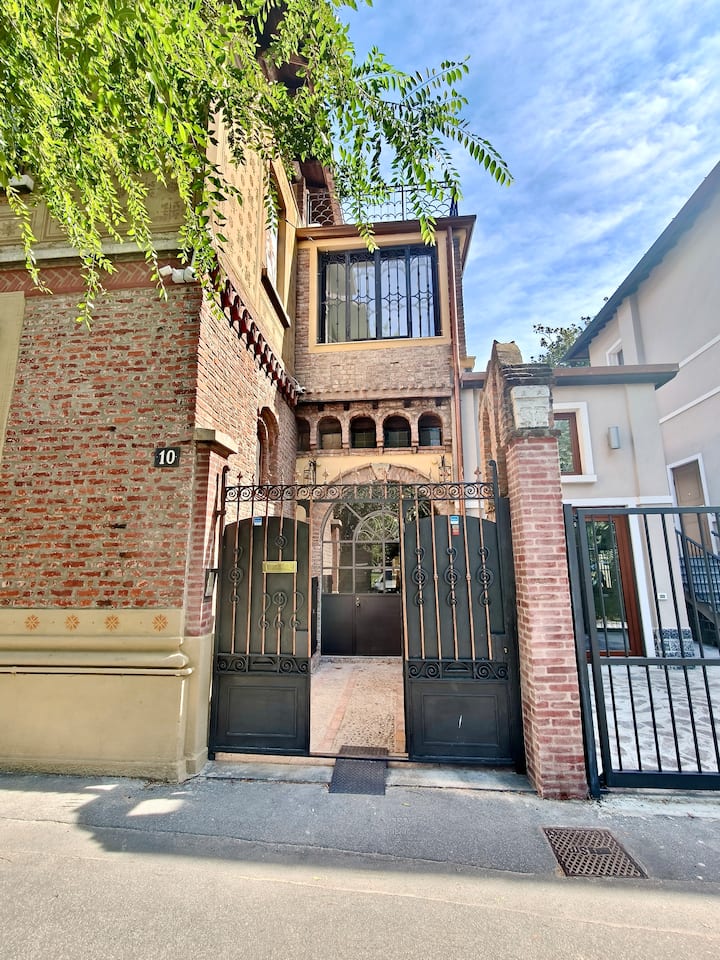 Villa Meridiana Di Leonardo| Trilocale Con Cortile - Rho