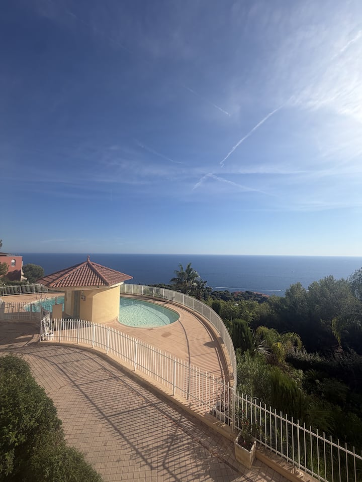 Studio Vue Mer Avec Piscine, Proche Monaco - Cap-d'Ail