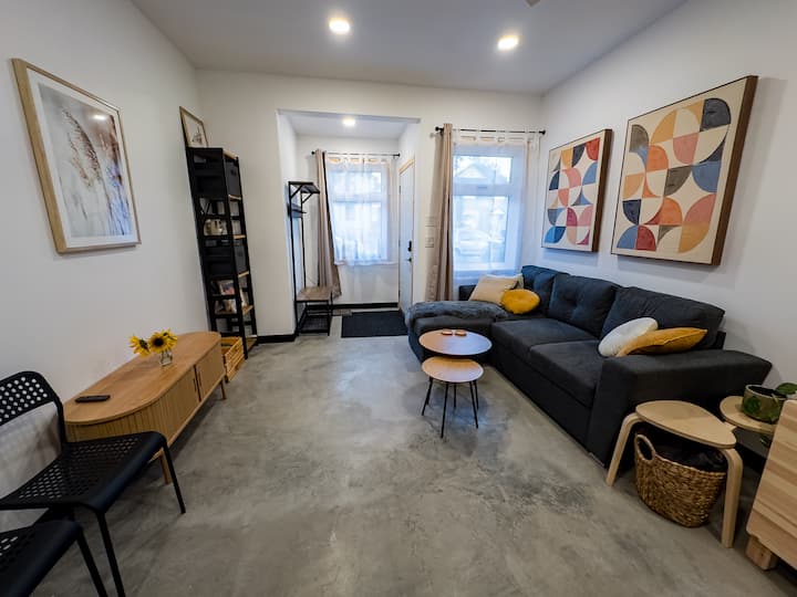 Modern Accessible Home In The Heart Of Saskatoon - Kanada