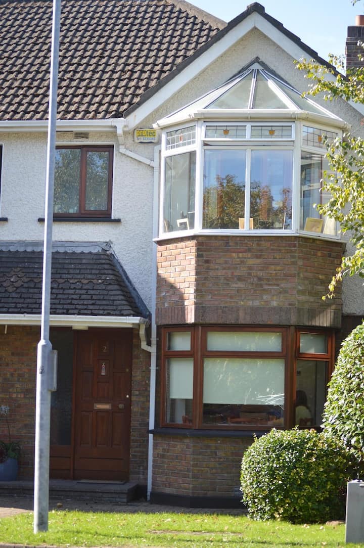 Cosy Private Home In Foxrock - Exclusive Parking - Dublin