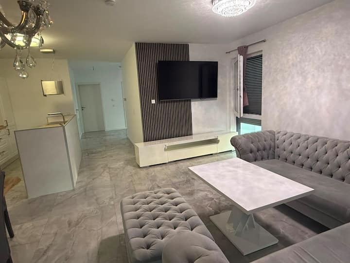 Exclusive Maisonettenwohnung Mit Sauna&whirlpool - Frankfurt