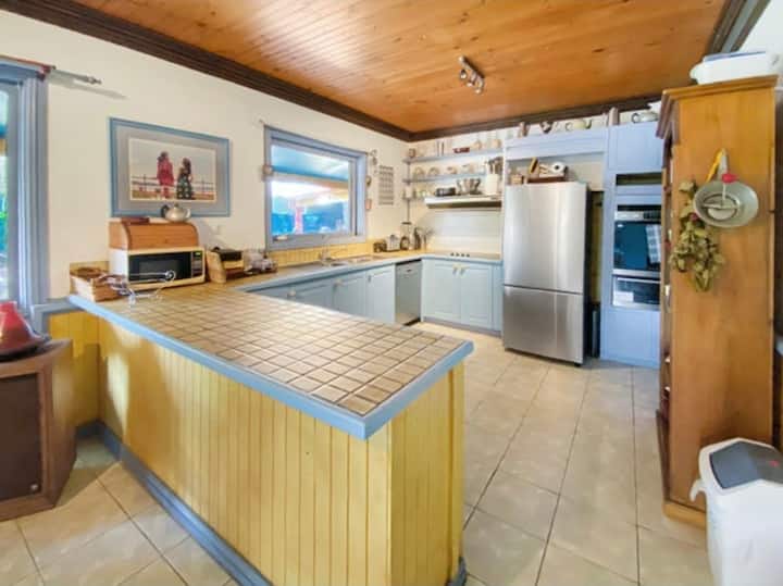 Barefoot Beach House @ Emerald Beach - Coffs Harbour