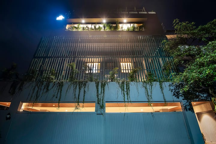 Villa W/ Pool, Lift & Games Room - イガットプリ