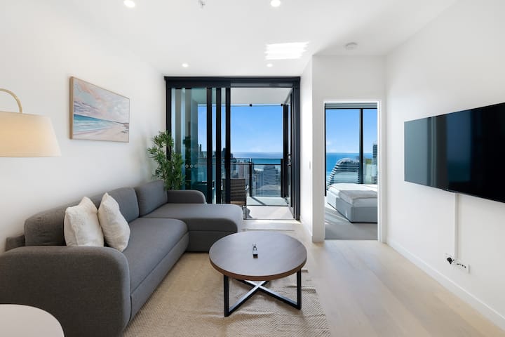 The Star ~ Luxe 2br W/ Ocean Views, Pool & Gym - Broadbeach
