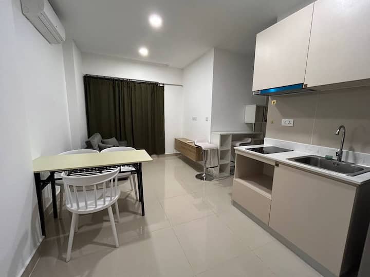 2br Apartment In Toul Kork | Pool & Gym Access - Phnom Penh