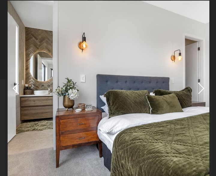 Close To All Sporting Events, Brand New Home - Cambridge, New Zealand