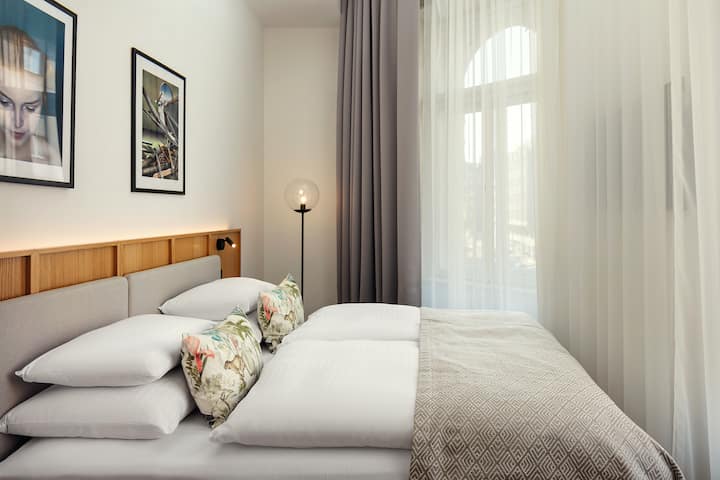 R18 Family 2br With 1.5 Bathrooms In Old Town - Prague