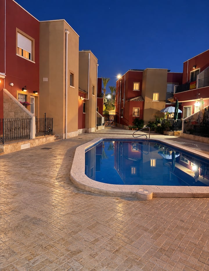 Casa Con Piscina En San Isidro - Albatera