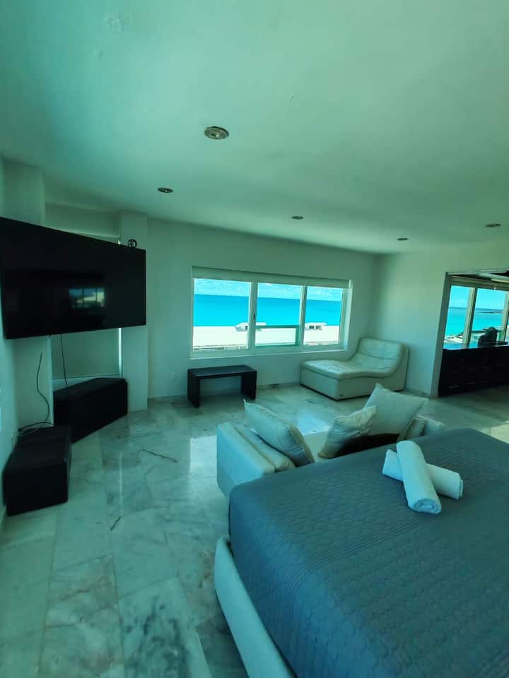 Ph De 3 Pisos Frente Al Mar Jacuzzi Privado - Cancún