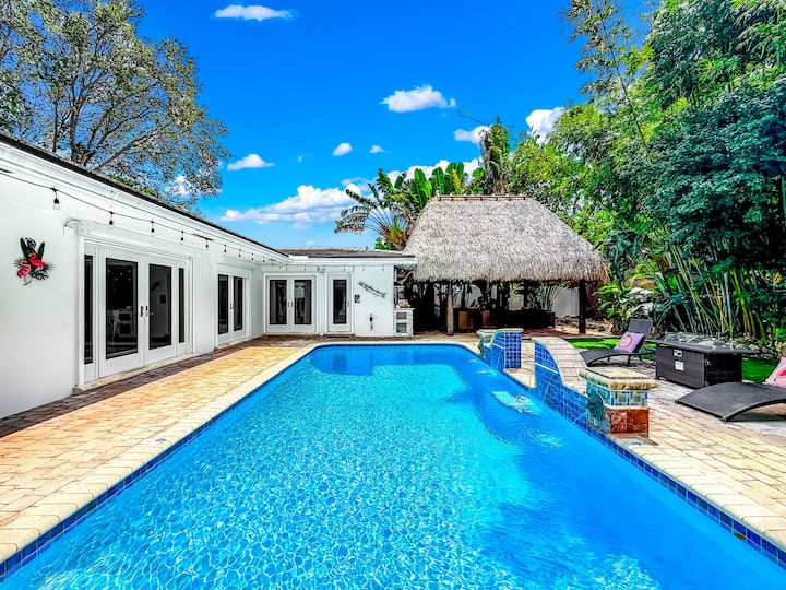 Heated Pool+tiki Hut! Close To Beach & Shops! - Fort Lauderdale
