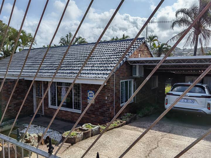 Very Comfortable Home With Pool - Durban