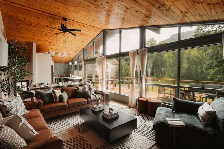 Beacon House | Hot Tub, Sauna, Mtn View, Sleeps 12 - Hudson Valley