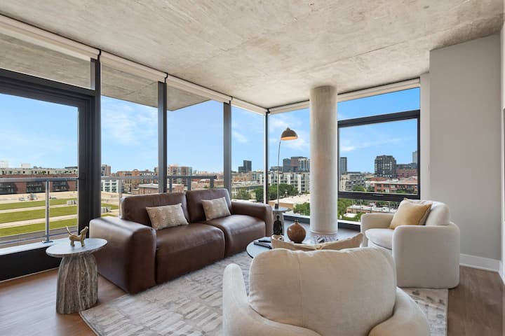 Fulton Walk Balcony · West Loop 2br Sleeps 5 - Gage Park - Chicago