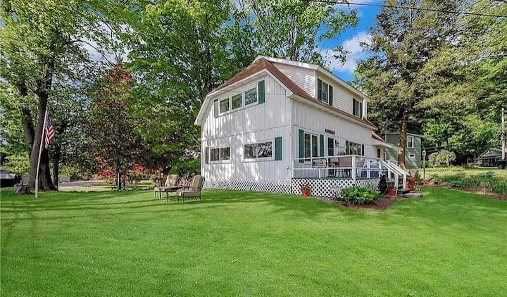 Sunnyside Cottage - Findley Lake, NY