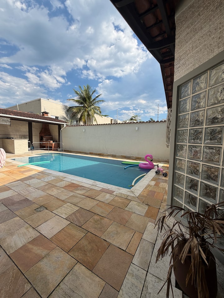 Casa Com Piscina A 150m Da Praia. - Guarujá