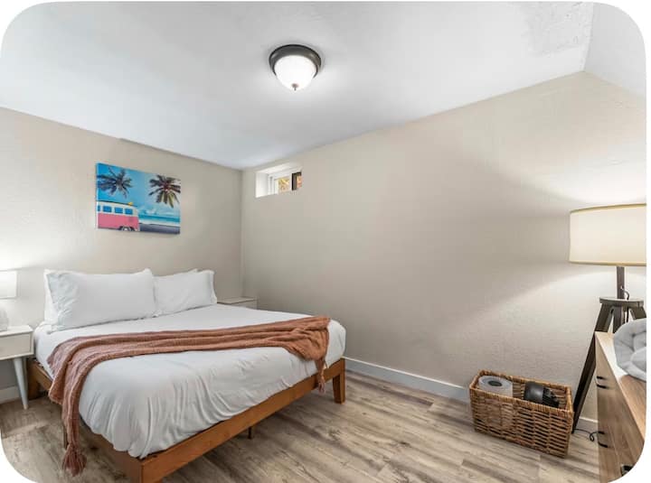 City Park Stay! Private Entrance! - Denver