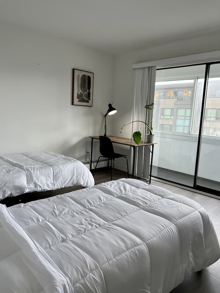 Private 2 Bed Apartment In Main Street - Vancouver