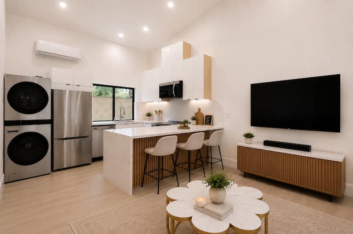 Cozy And Luxury House In A High Class Neighbor - dorney park, Fountain Valley